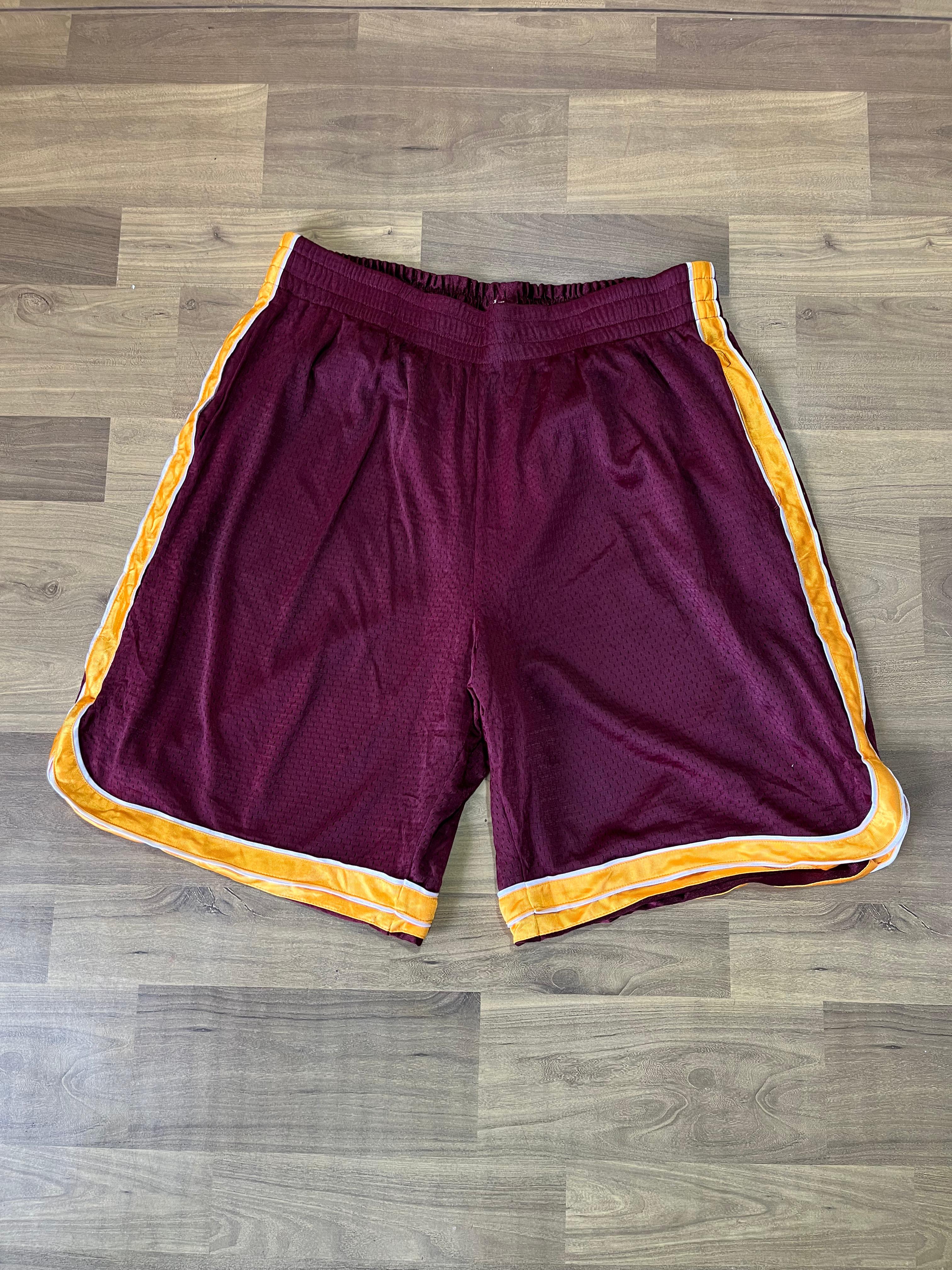 Maroon SHORTS – Thrift Wallet